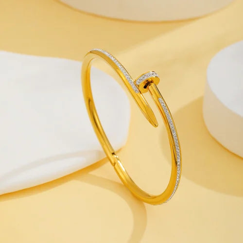 Nail Stoned Bangle – trendifypk